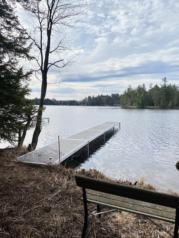 2bed, 2bath On Eagle River Chain Of Lakes, Boat Slip Included - Eagle River, WI