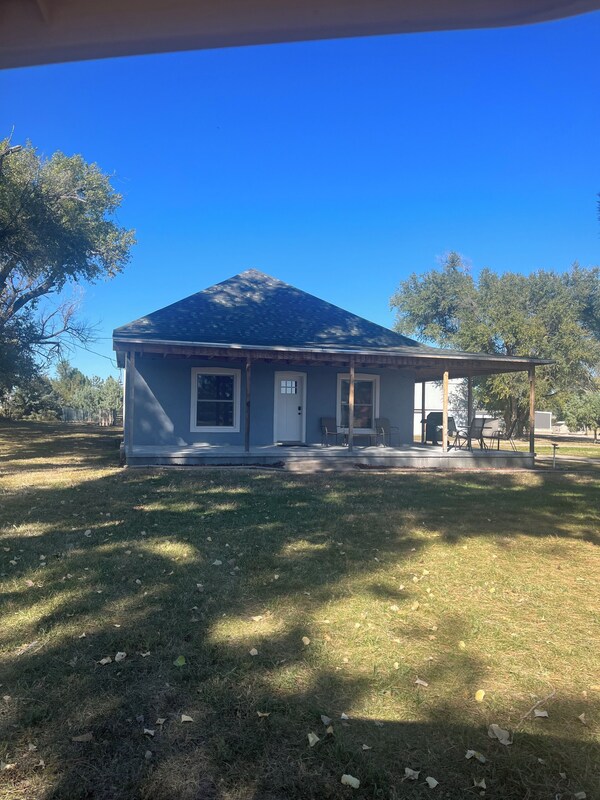 Charming 3-bedroom House In Wonderful Town Of Oshkosh, Family And Pet Friendly! - Oshkosh, NE