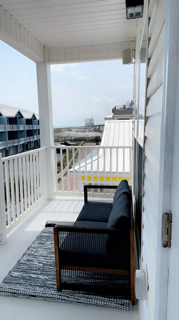 4 Beds/4baths Rooftop! Gorgeous Modern 360 Degree Views Steps To The Beach! - Pensacola Beach, FL