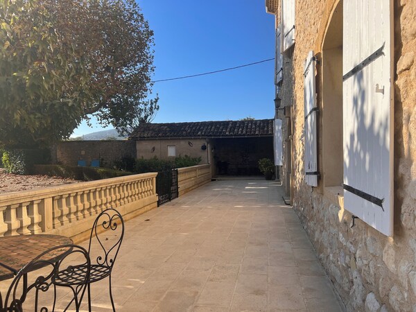 Domaine Régine, Bastide Du Xv Siècle Pour 10 Personnes Au Cœur De La Provence - Venelles