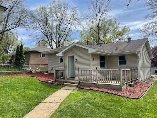 Elton Hills Park Quite 3-bedroom Spacious Home - Minnesota