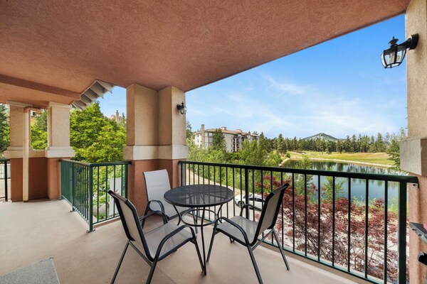 Classic Studio: Full Kitchen With Wraparound Deck - 212a - Kelowna