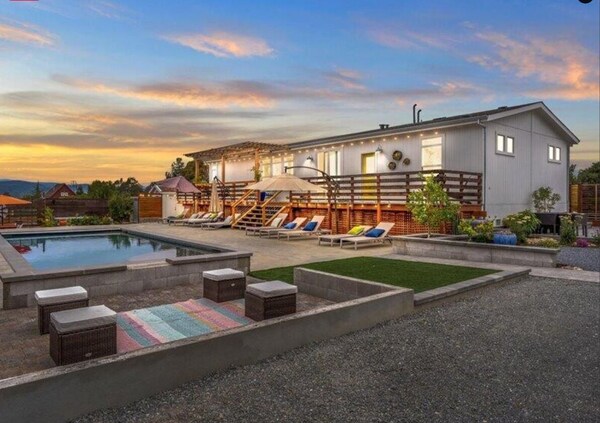Charming House In Healdsburg With Pool And Hot Tub - Healdsburg, CA