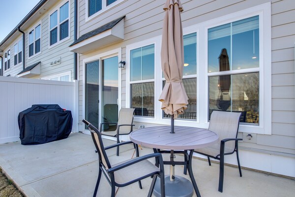 Lake Greenwood Getaway W/ Docks & Waterfront Views - Greenwood, SC