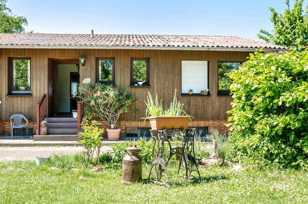 Ferienwohnung 'Landleben' Mit Bergblick Und Gemeinschaftsgarten - Trendelburg