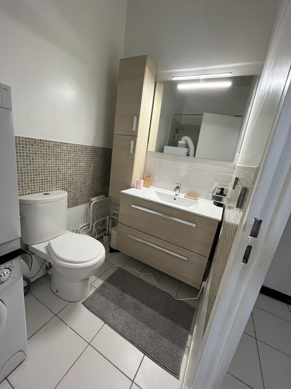 At Your Place! - Meudon
