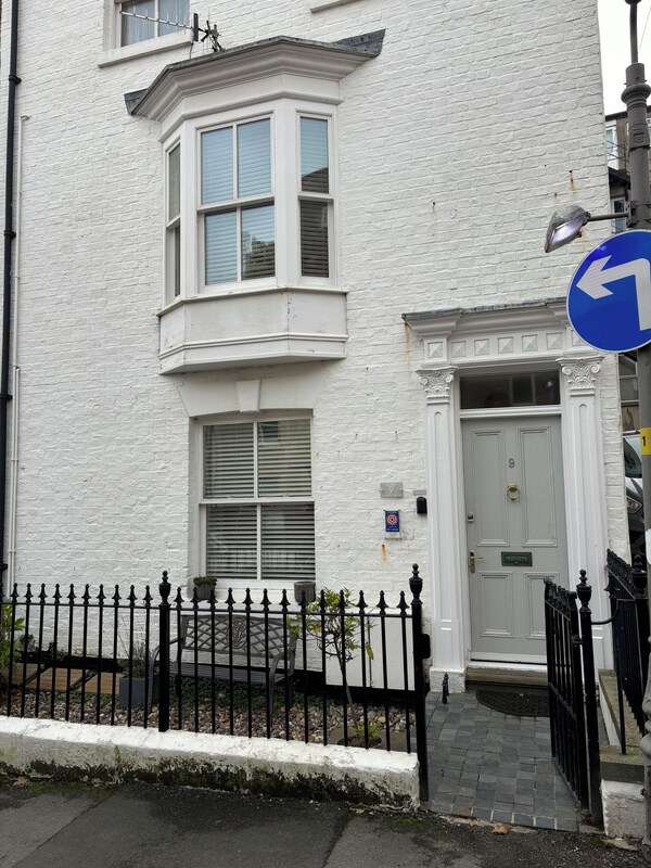 Charming 1-bedroom Dog Friendly Apartment In Lovely Whitby With Patio And Wifi - Robin Hood's Bay