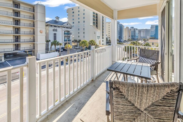 Ocean View Newly Renovated 5br/5b Villa On The 2nd Row Near Barefoot Landing - South Carolina
