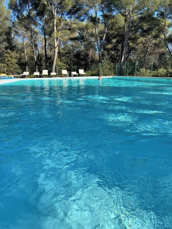 Gîte Lavande Avec Piscine - L'Isle-sur-la-Sorgue