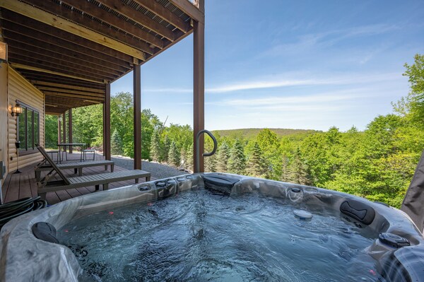New! Mountain-chic Retreat Overlooking The Lake - Oakland, MD