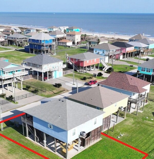 Abigail's House1-a 3 Bedroom 2 Bath Home Sleeps 10.. - Crystal Beach, TX