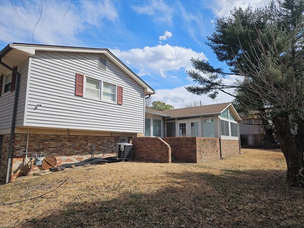 Spacious 4-bedroom House In Nice Oxon Hill With Wifi, Fitness Room - Alexandria, VA