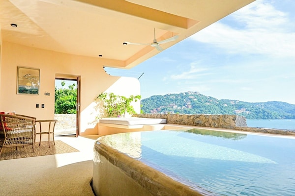 Villa Tortola | Ocean View | La Ropa Zihuatanejo - Ixtapa Zihuatanejo
