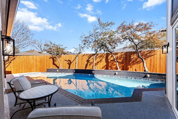 Spacious 4br/3ba Pool L Prestonwood L Pets Ok - Plano, TX