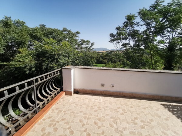 Farmhouse In Green Umbria For Families With Children And Pets. - Terni