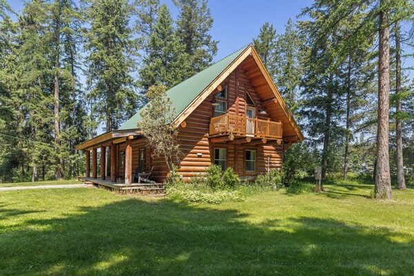 Peaceful Updated Cabin With Outdoor Space Near Whitefish - Whitefish