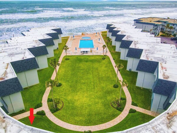 Ground Floor, Beachfront, Updated Family Condo - New Smyrna Beach, FL
