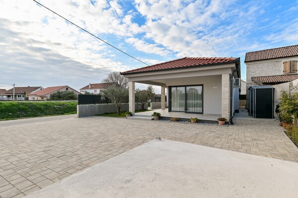Holiday Home San Antonio - Sukošan