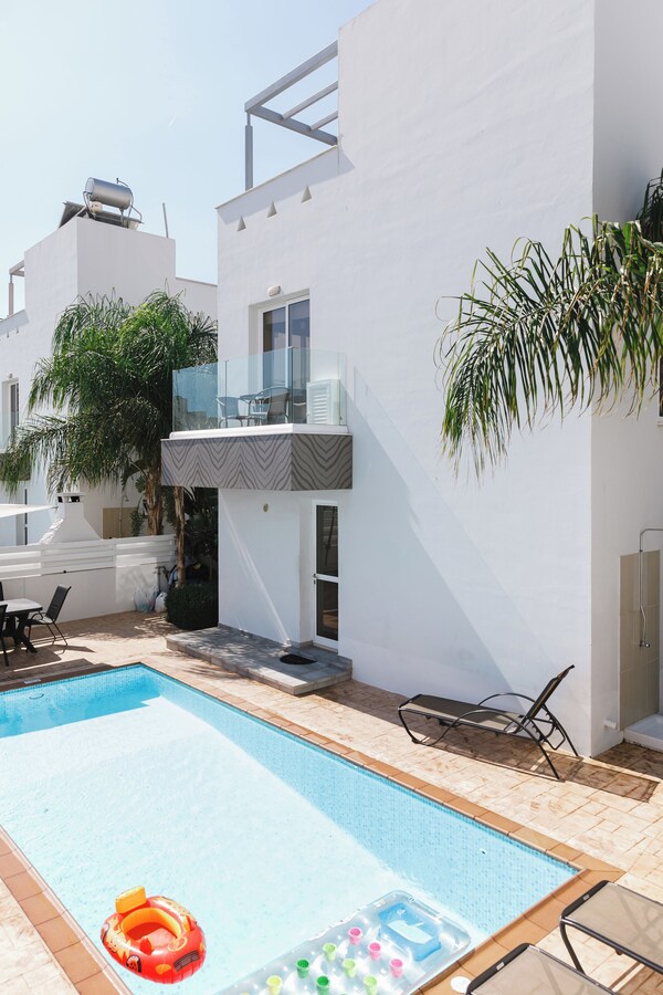 3-bedroom Villa In Fabulous Ayia Napa With Wifi, Ac - Ayia Napa