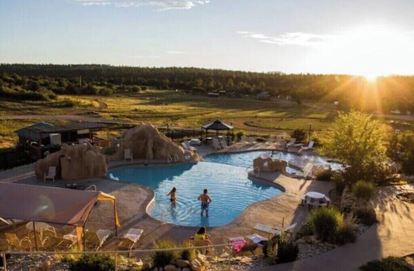 Zion Views- Deer Haven Lodge+resort Access - Utah
