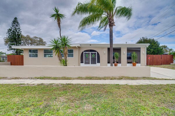 5 Mi To Beaches: Melbourne Duplex W/ Pool! - Melbourne, FL
