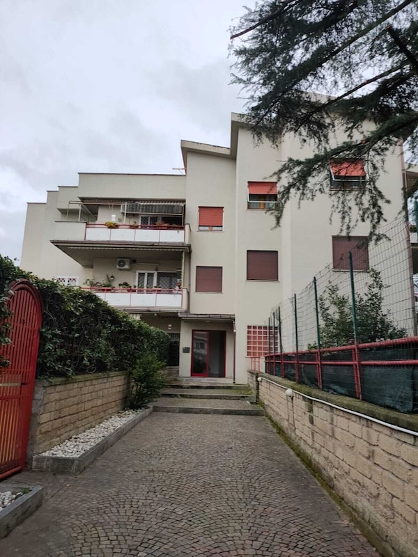 Cozy Apartment Ideal For Those Seeking A Comfortable And Quiet Residence - Tívoli