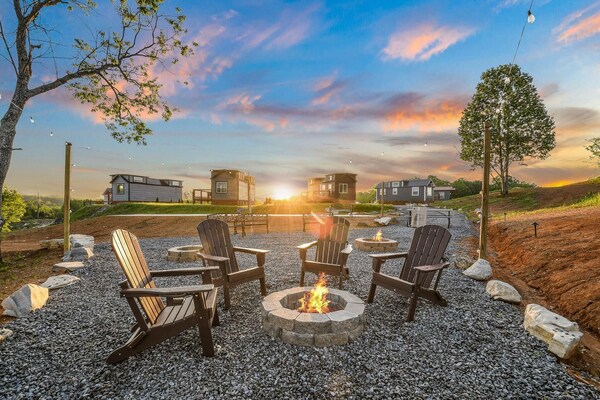 The Lookout 20 By Sojourn Lodging - SkyLand Ranch, Sevierville