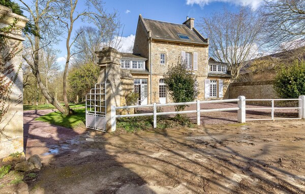 Pet Friendly Home In Baron-sur-odon - Bretteville-sur-Odon