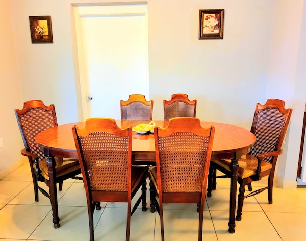 Spacious & Expansive Miami Home With Free Parking - Homestead, FL