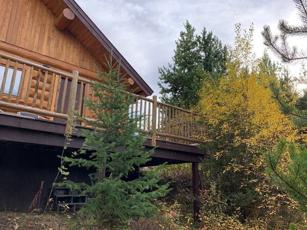 Romantic Log Cabin Getaway - British Columbia