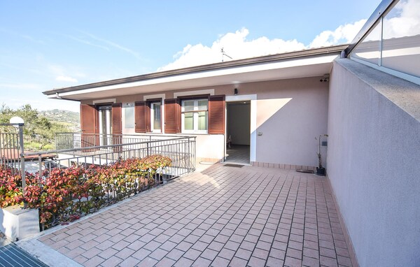3 Bedroom Nice Apartment In Agropoli - Agropoli