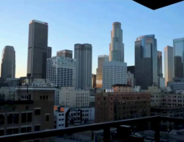 City Skyline Views 3bed Apt With Rooftop Pool, Spa,& Rooftop Deck - Los Angeles, CA