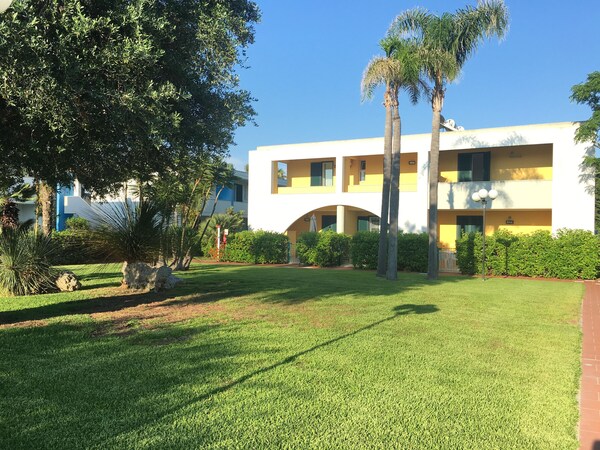 Casa De Vacaciones 'Sairon Club Bilo 4 Pax' Con Piscina Compartida, Terraza Y Aire Acondicionado - Torre dell'Orso