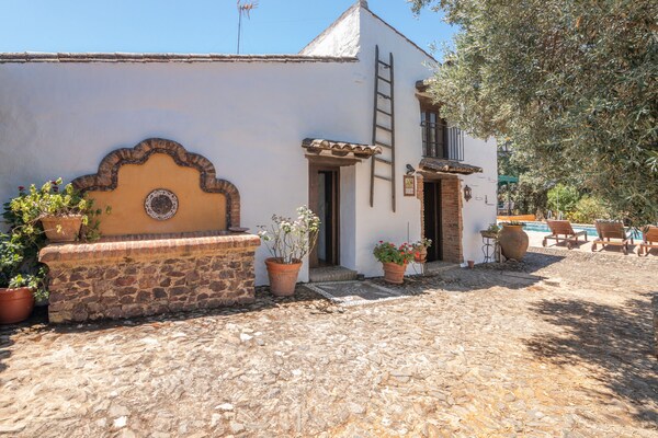 Country House 'Veda' With Mountain View, Shared Pool And Shared Garden - Nerva