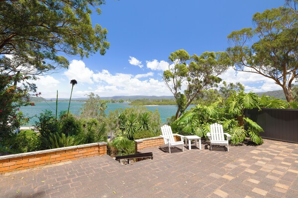 Waterfront Escape - Gosford