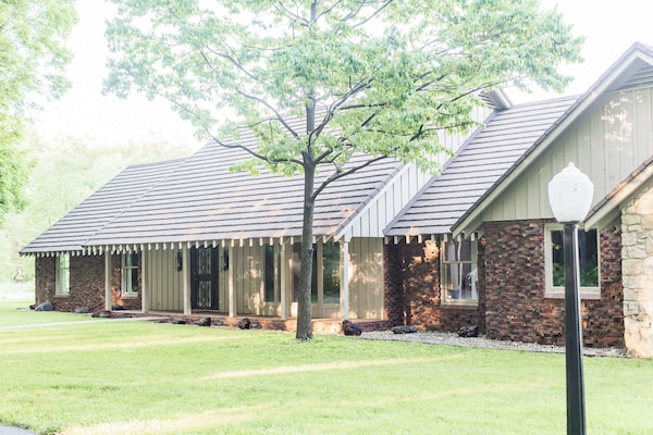 Hidden Gem In The Woods: Lost Creek Lodge - Terre Haute, IN