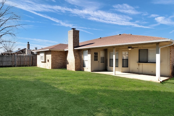 3br In Epic Central Area Near At&t Cowboy Stadium - Dallas - Grand Prairie, TX