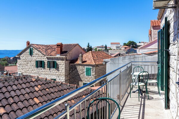 Stone House In The Very Center With Pool Table, Two Balconies And The Sea View - Bol