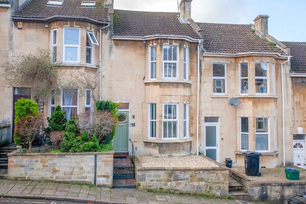 Traditional Bath House, Garden With City Views - Bath Spa University