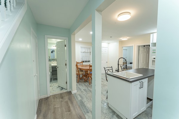 3-bedroom House In Brilliant Dix Hills With Wifi, Ac - Cold Spring Harbor Fish Hatchery & Aquarium
