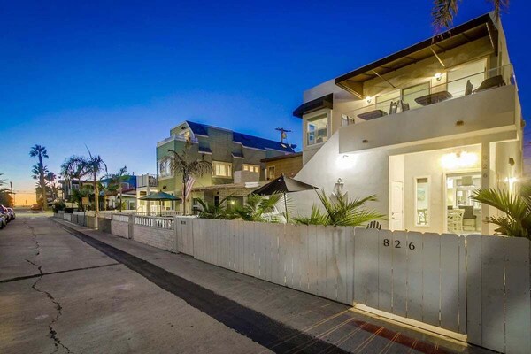 Ocean Perfection | Walk To Beach And Bay | Ac | Parking | Private Patios - サンディエゴ