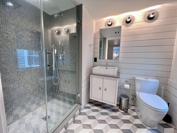 Renovated Apartment On Commercial Street (2399) - Provincetown, MA