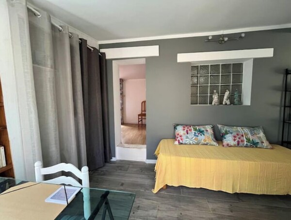 ÉLégant Mazet En Garrigue De 34 M2 Avec Wifi Et Clim. - Saint-Guilhem-le-Désert