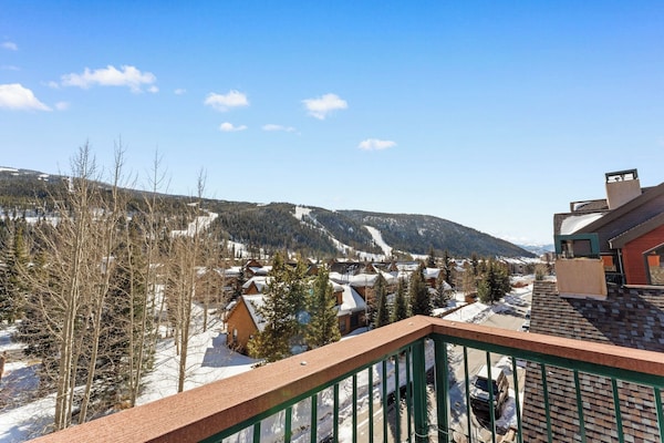 Cozy Mountain Getaway With Ski Slope Views! - キーストーン, CO