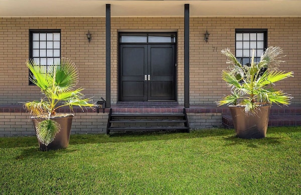 Hunter House - Castlemaine - Castlemaine