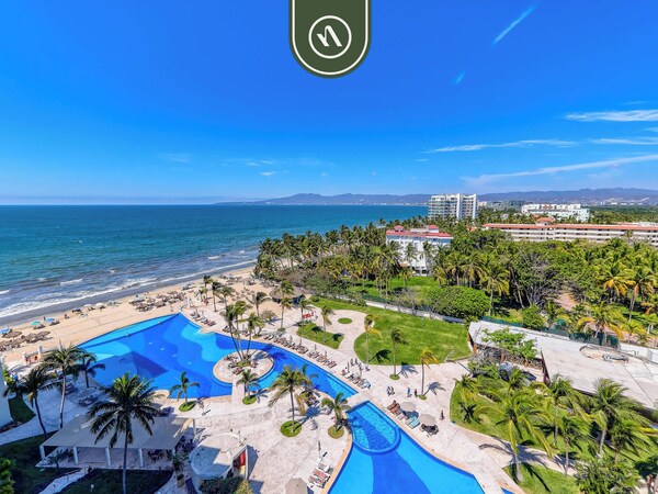 Oceanfron 4 Br Condo - Beach - Wyndham Pool - 누에보 발라타