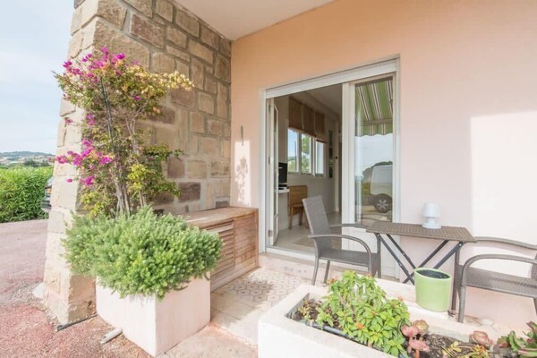 Cocon T2 Avec Balcon Vue Mer - Plage de Pampelonne