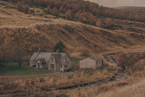 Laggan Cottage Where Art And Nature Meet - Ballater