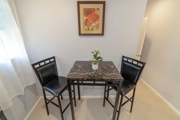 Stylish 1-bedroom Apartment In Delightful Buckleys With Wifi, Ac - Antigua und Barbuda