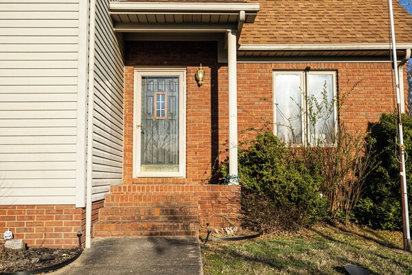Charming 3-bedroom 2.5 Bath Home In Cadiz And Land Between The Lakes - Cadiz, KY